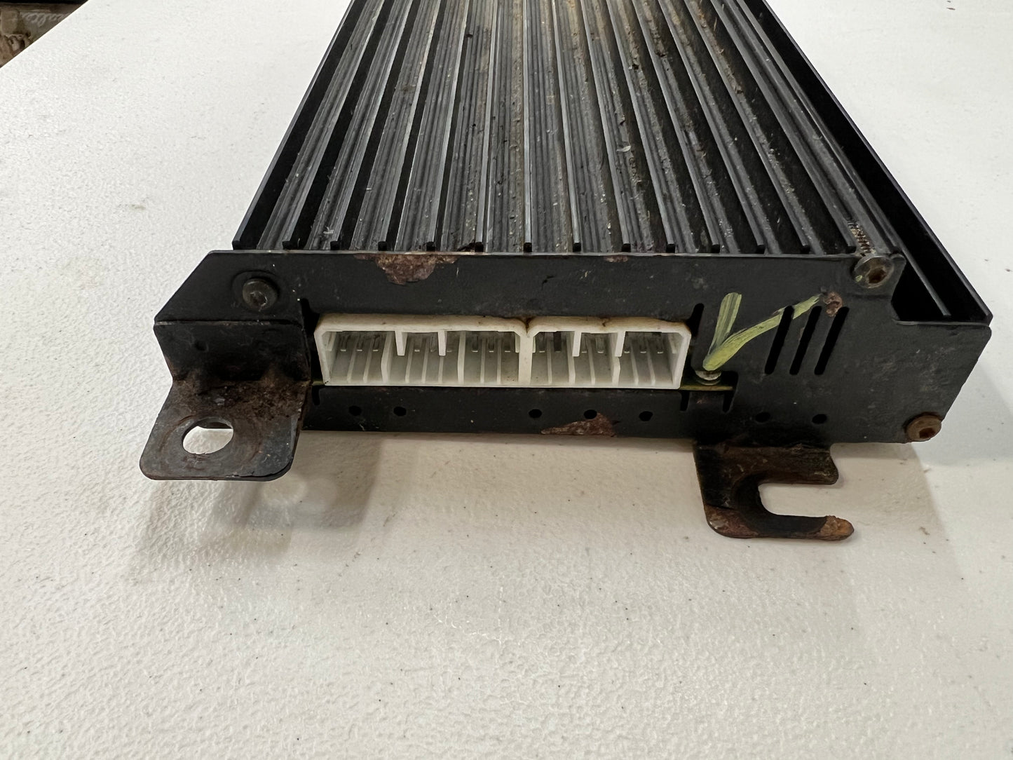 Infinity Gold Amplifier For - Jeep Grand Cherokee WJ & ZJ *TESTED UNIT ...